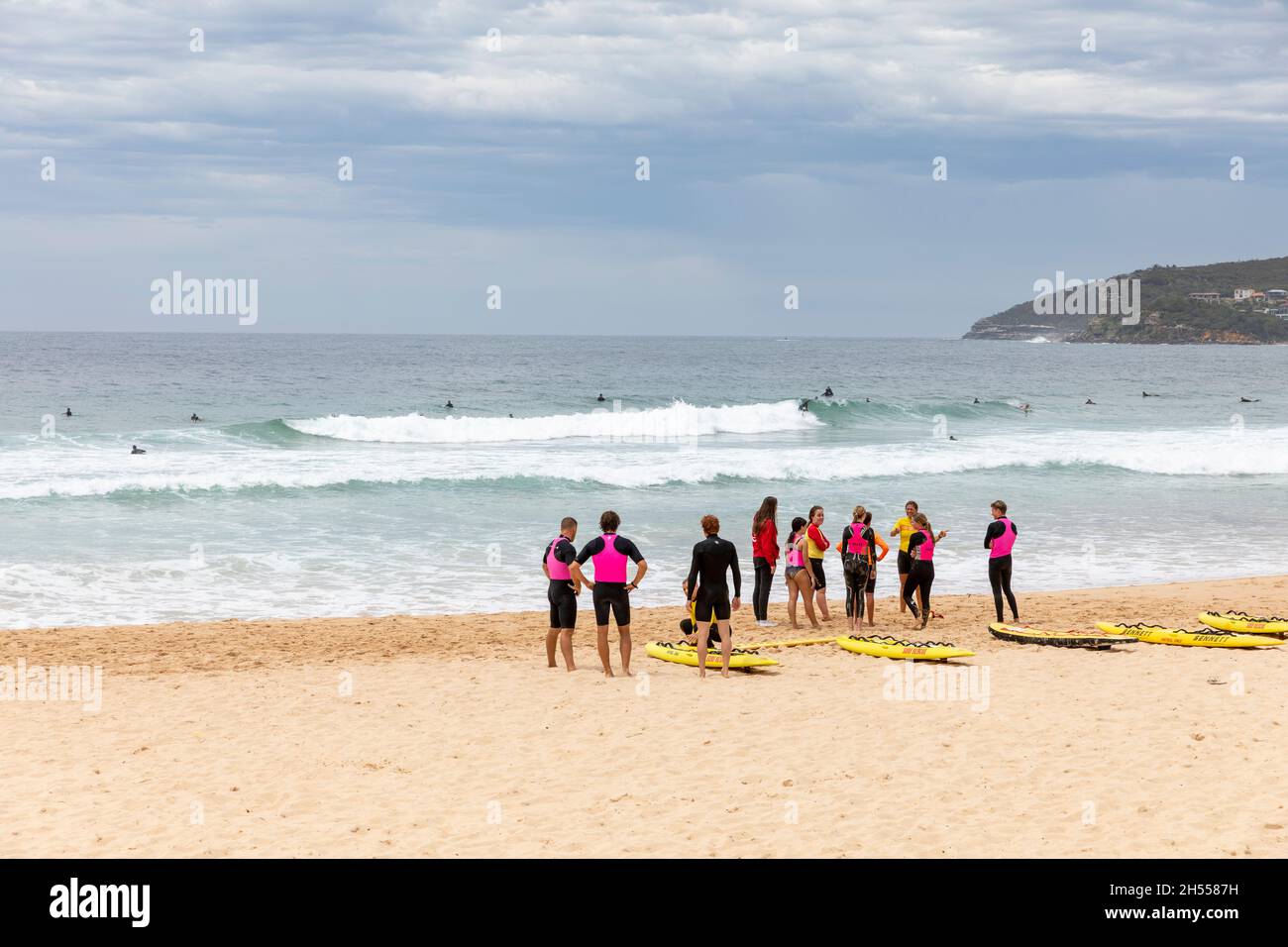 Volunteer rescue trainer hi-res stock photography and images - Alamy
