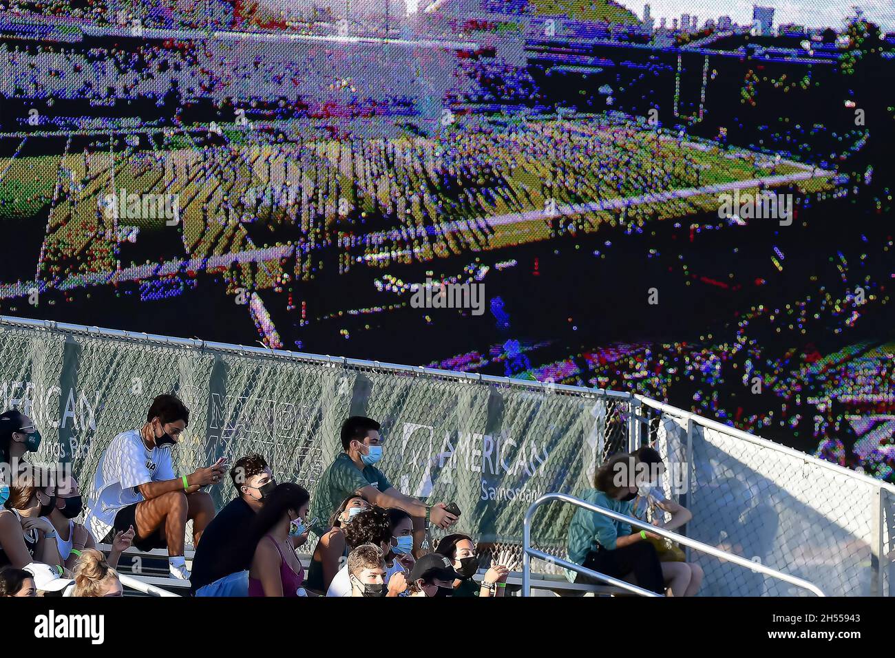 Honolulu, Hawaii, USA. 6th Nov, 2021. Hawaii fans were finally allowed ...