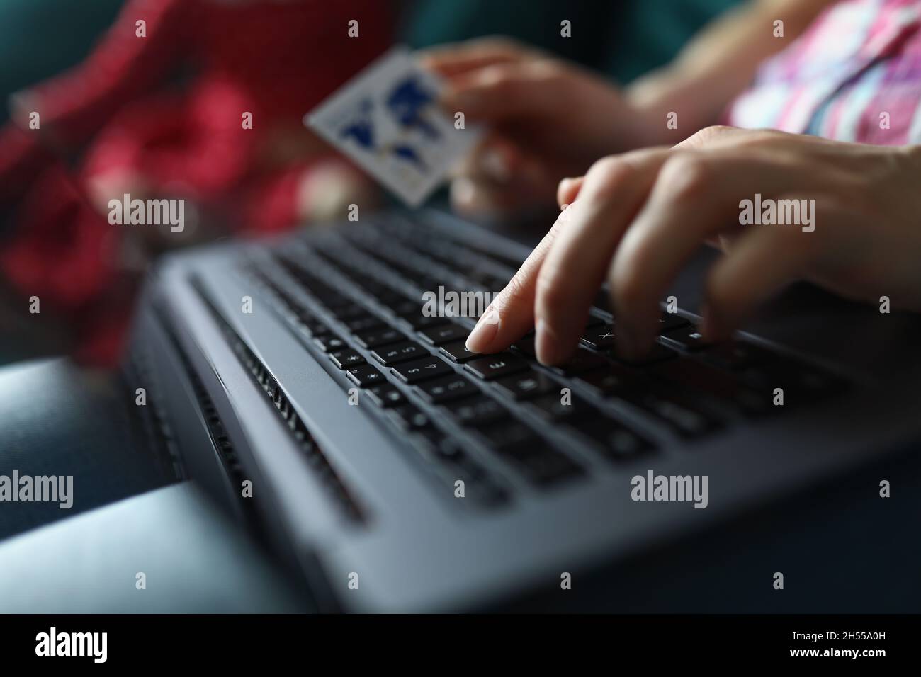 Person fill in credit hi-res stock photography and images - Alamy