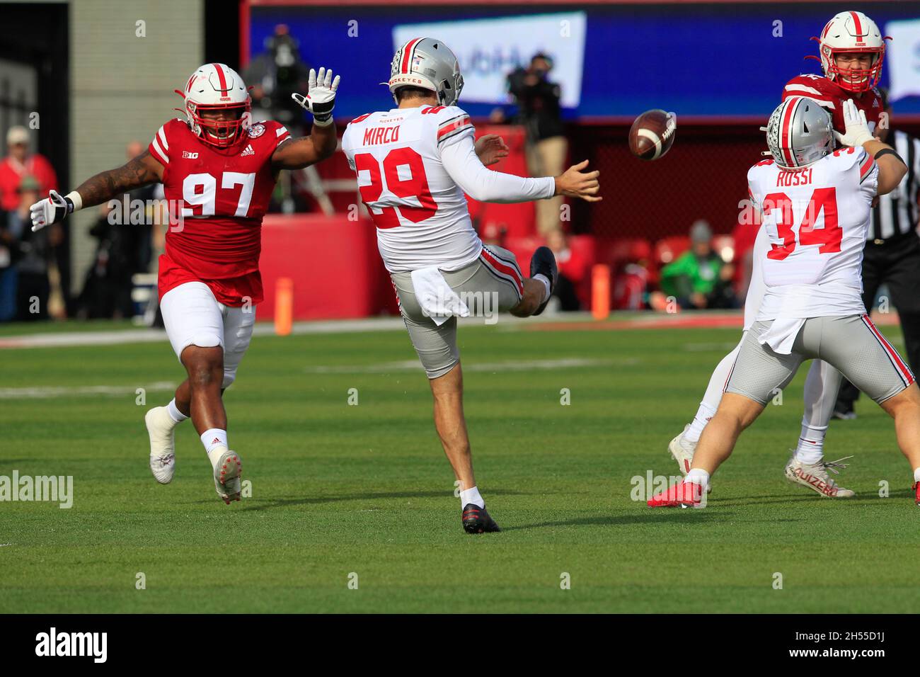 Memorial stadium nebraska hi-res stock photography and images - Alamy