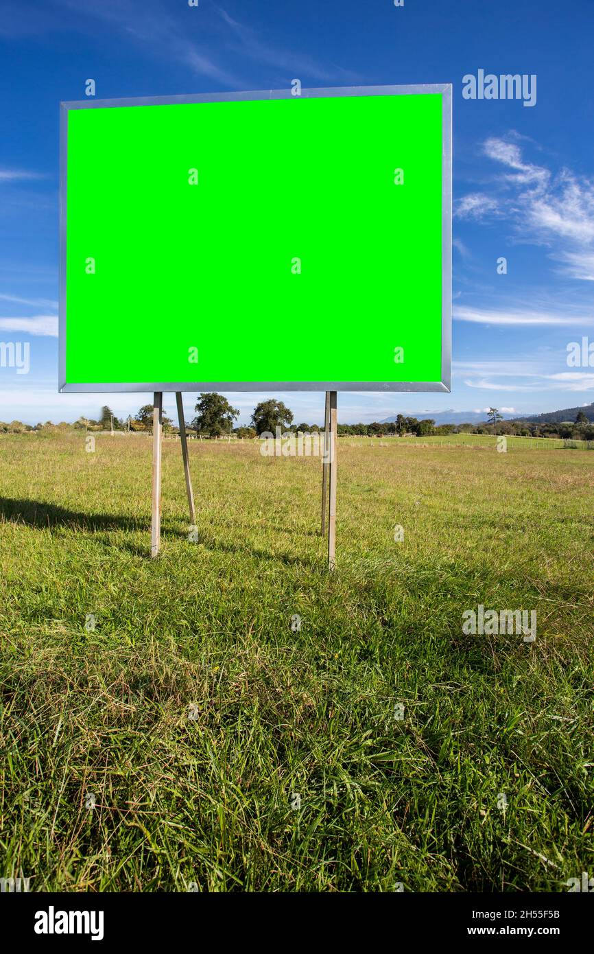 Chroma key sign hi-res stock photography and images - Alamy