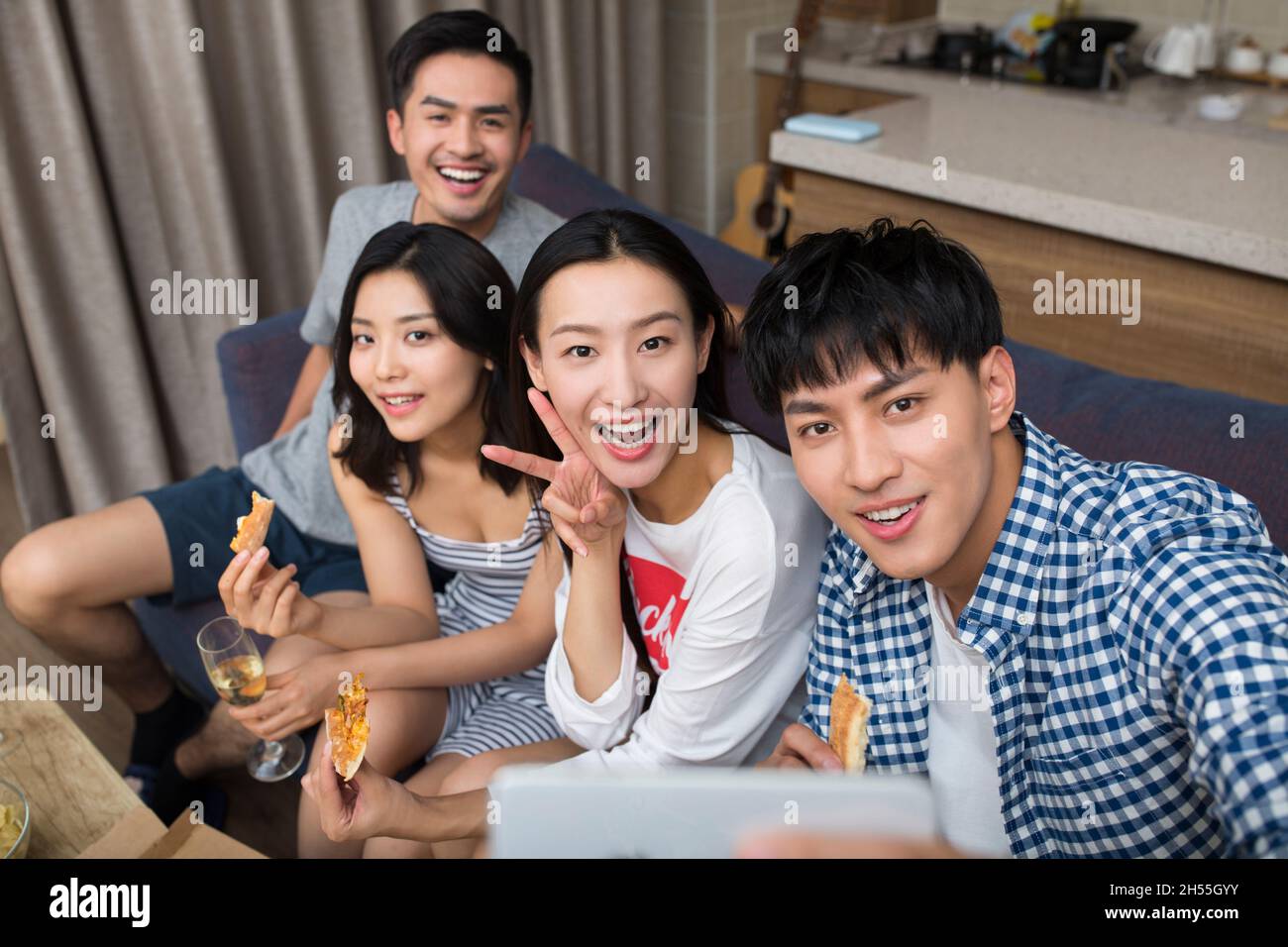Young people gathering hi-res stock photography and images - Alamy