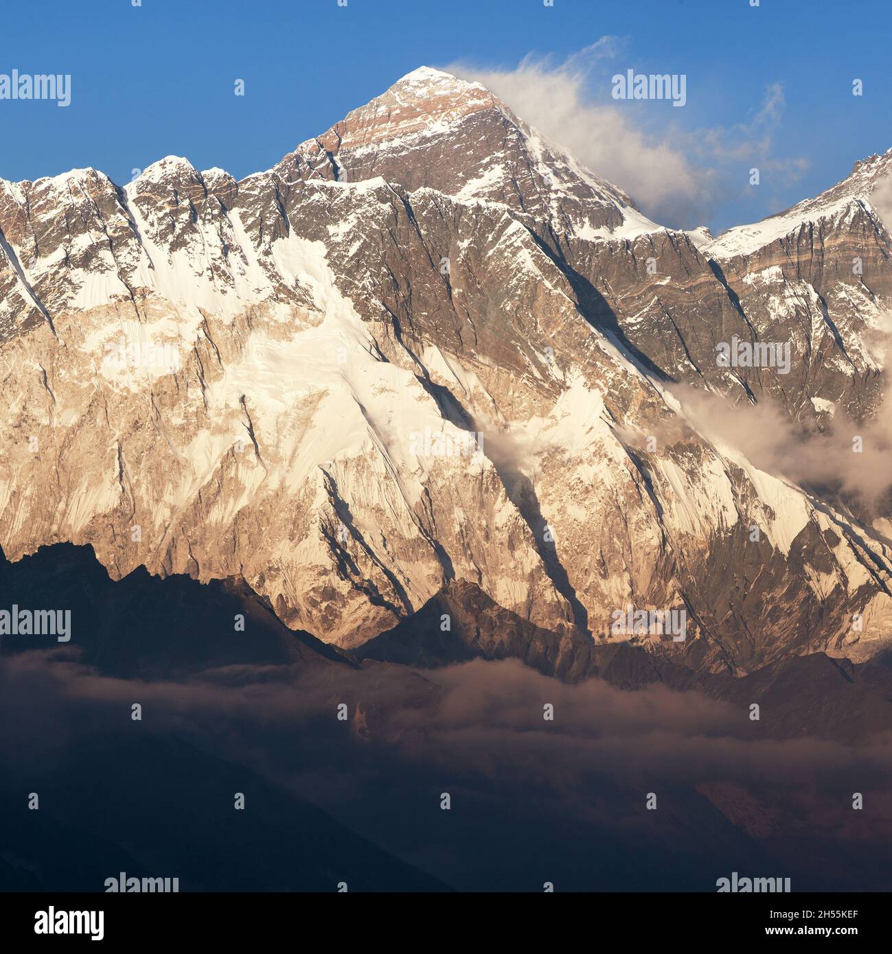 Nuptse and south face hi-res stock photography and images - Alamy