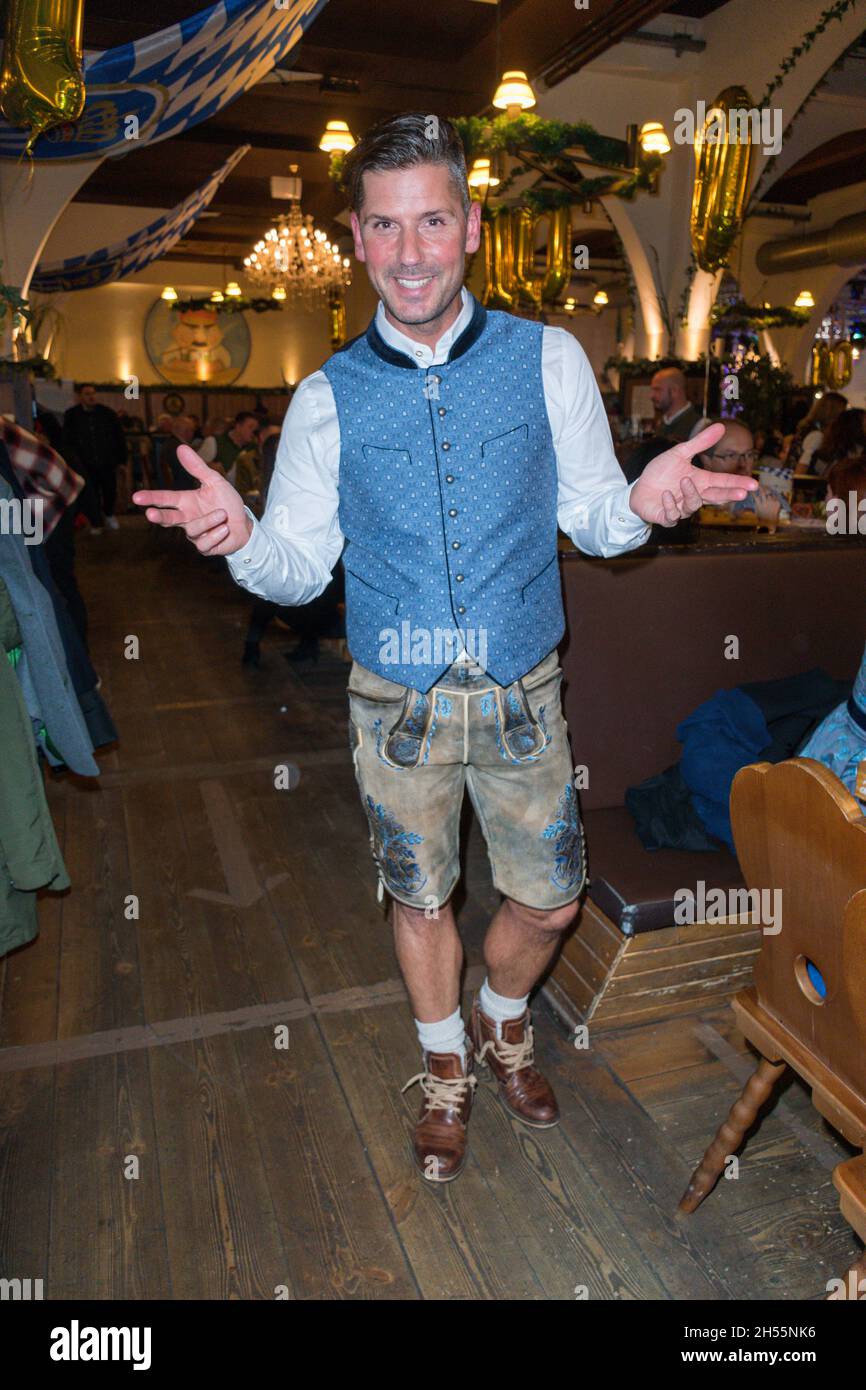 10 jahre hofbrau hi-res stock photography and images - Alamy