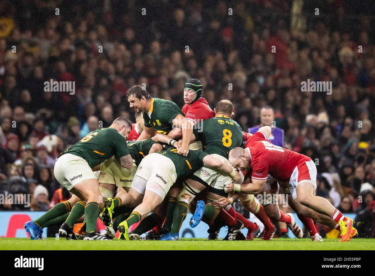 Eben Etzebeth of South Africa leads the maul during the Autumn Nations ...
