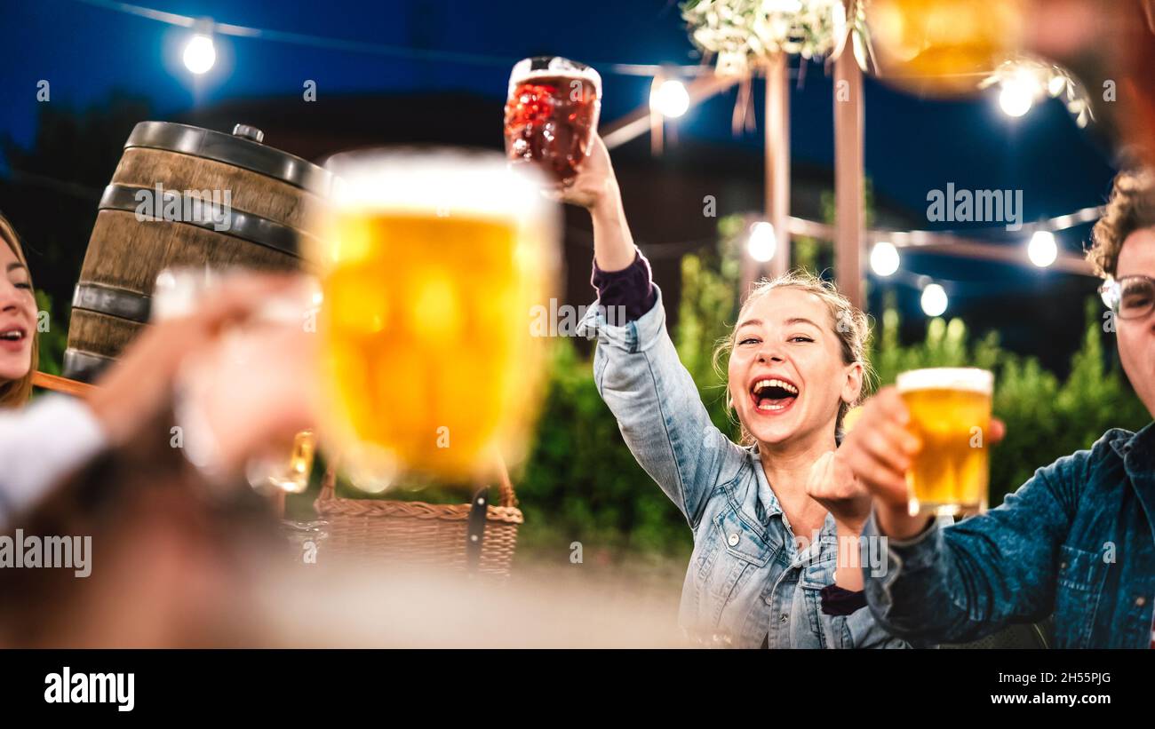 Beer glasses toasting summer hi-res stock photography and images - Alamy