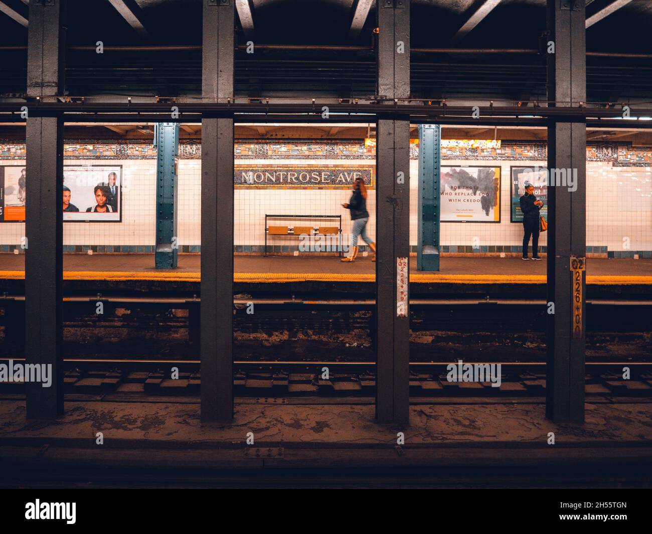 Dark underground subway station platform waiting train brooklyn hi-res ...