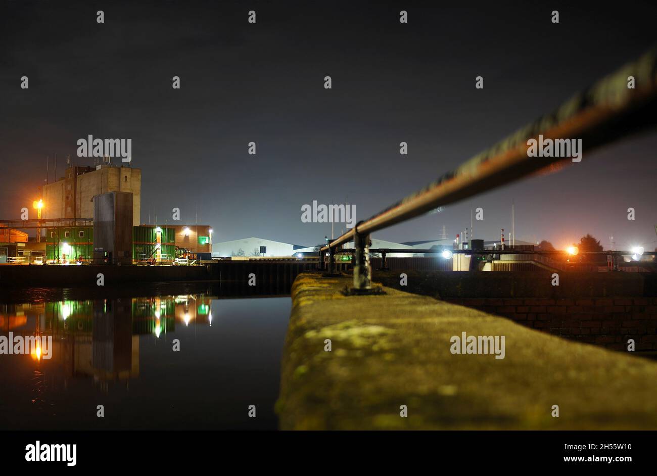 Riverside calm hi-res stock photography and images - Alamy