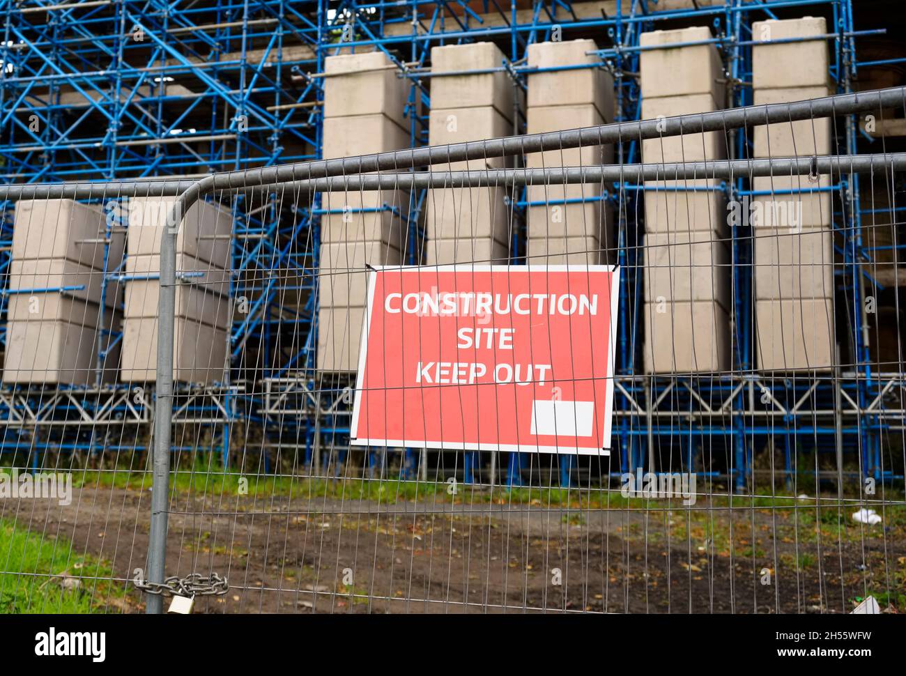 Construction site health and safety message rules sign board signage on ...