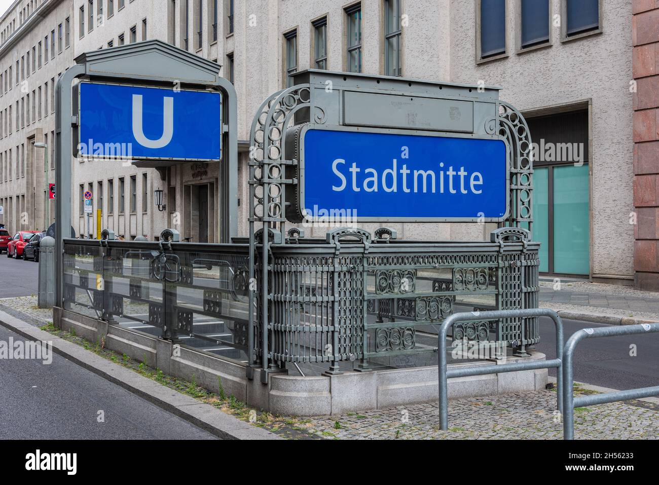 Entrance to the Stadtmitte underground station in Berlin Stock Photo ...