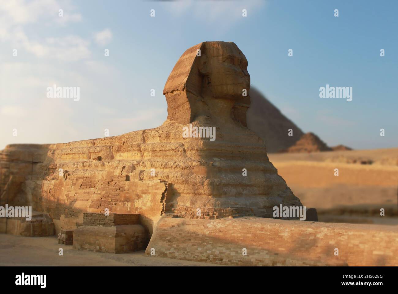 Guard at the great pyramids hi-res stock photography and images - Alamy