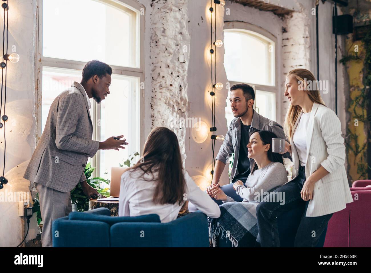 Group friends work colleagues employee hi-res stock photography and ...