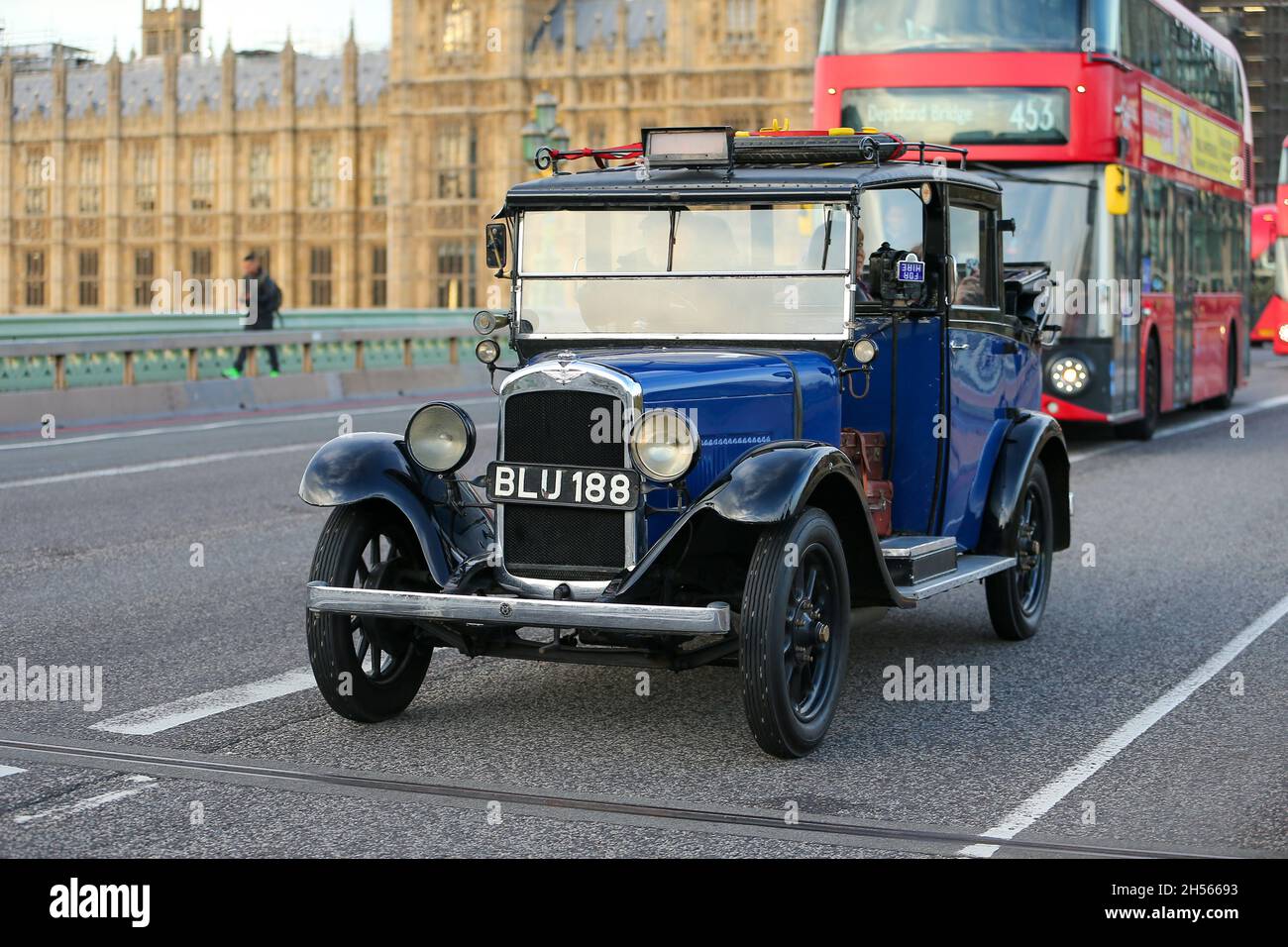 London, UK. 6th Nov, 2021. RM Sothebys London to Brighton Car Rally ...