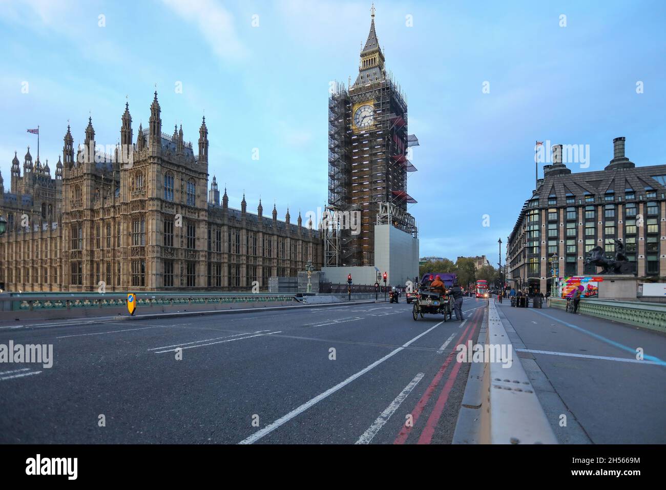 London, UK. 6th Nov, 2021. RM Sothebys London to Brighton Car Rally ...