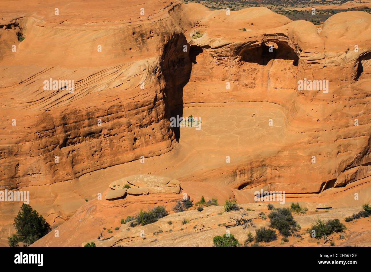 Ledge formation hi-res stock photography and images - Alamy