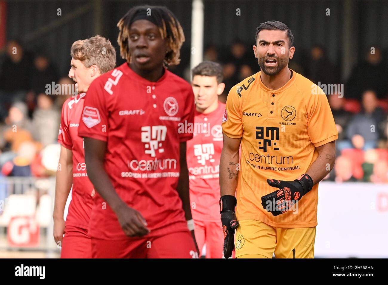 Goalkeeper agil etemadi hi-res stock photography and images - Alamy