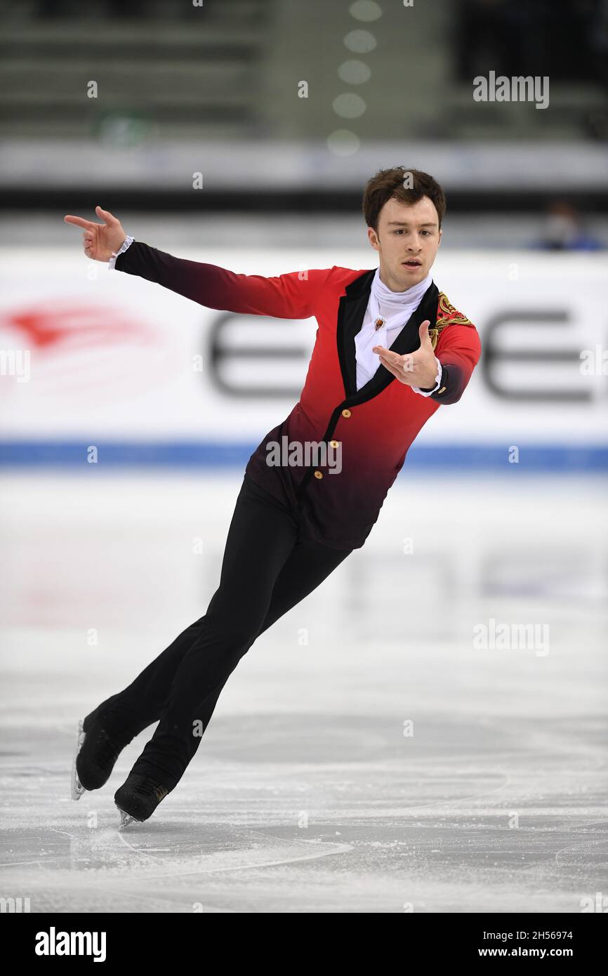 2021 isu grand prix of figure skating hi-res stock photography and ...