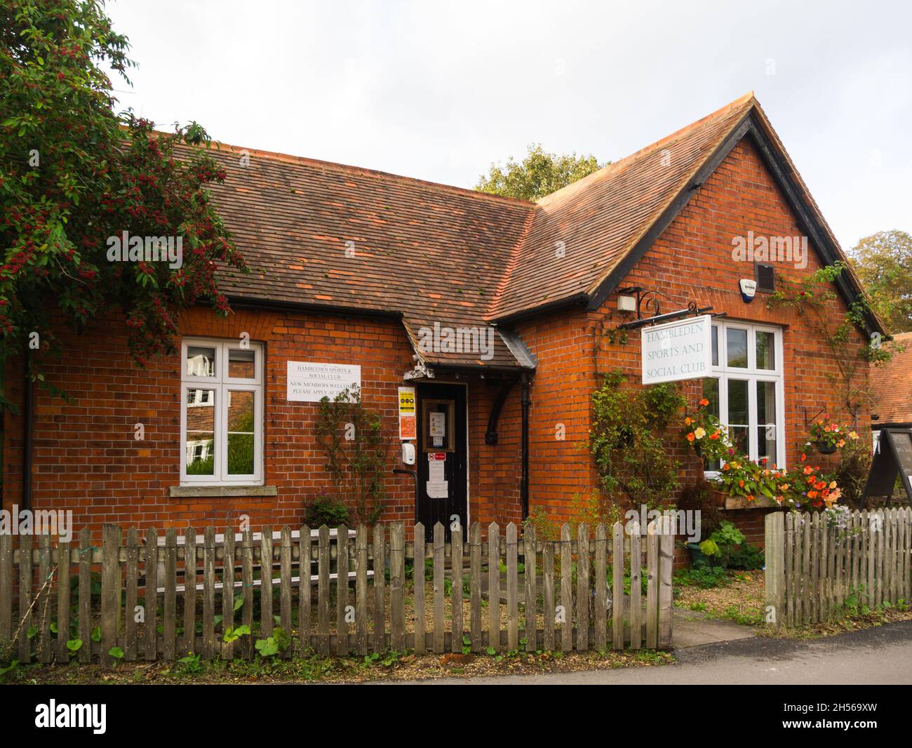 Midsomer hi-res stock photography and images - Alamy
