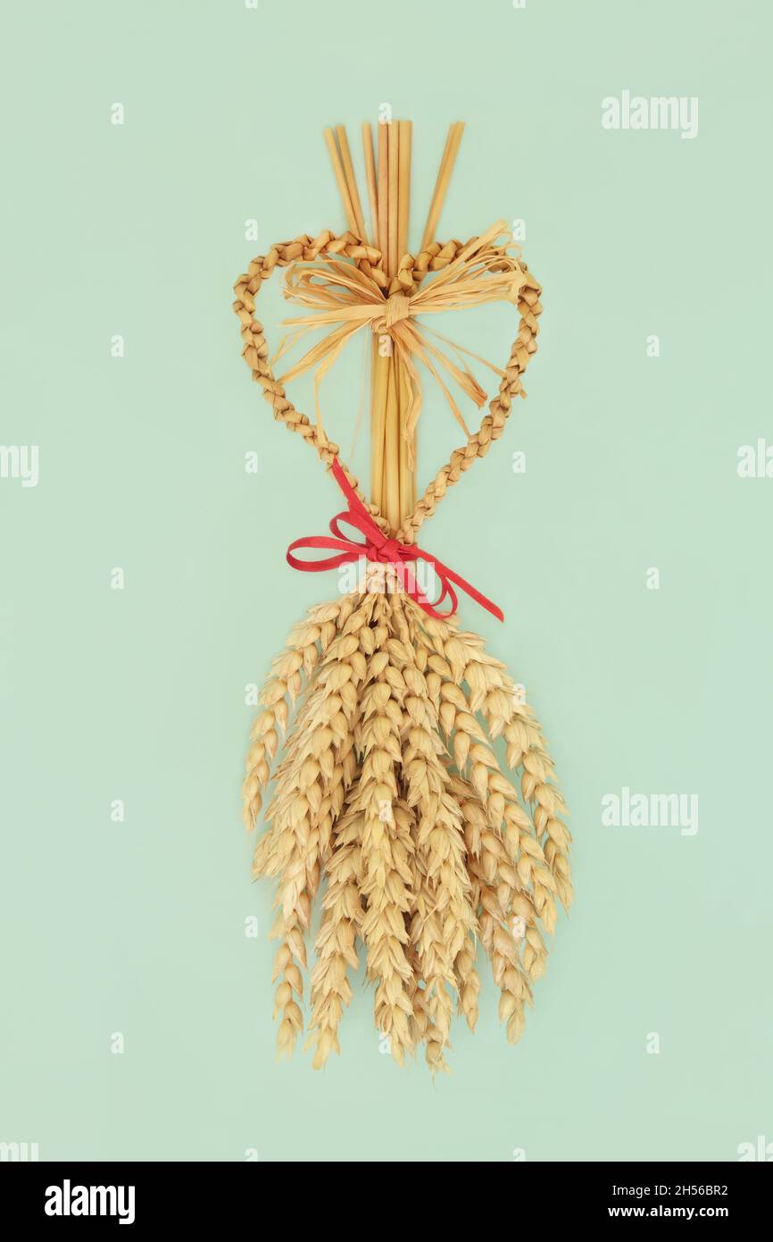 Corn dolly hi-res stock photography and images - Alamy