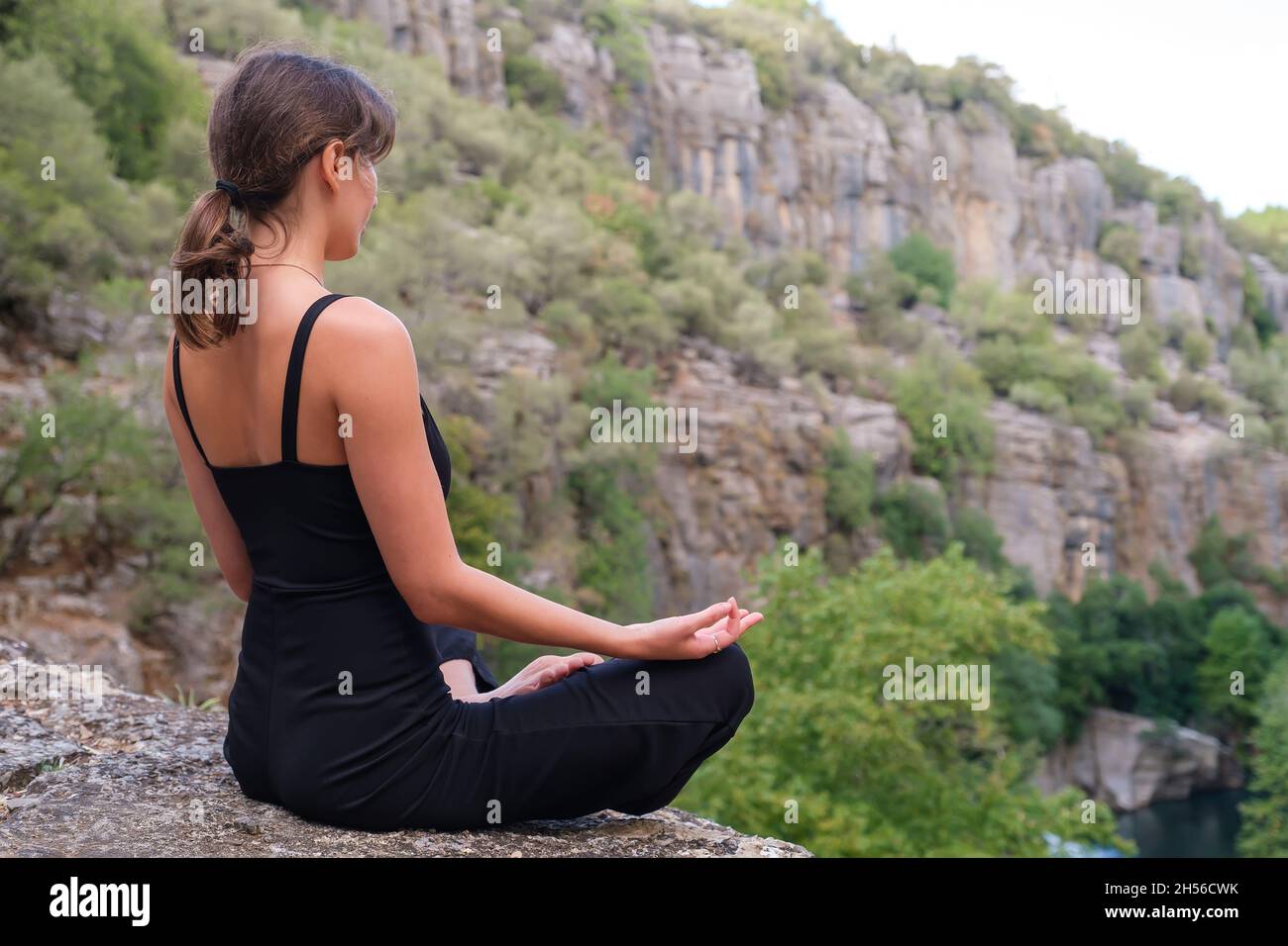 Padmasana hi-res stock photography and images - Alamy
