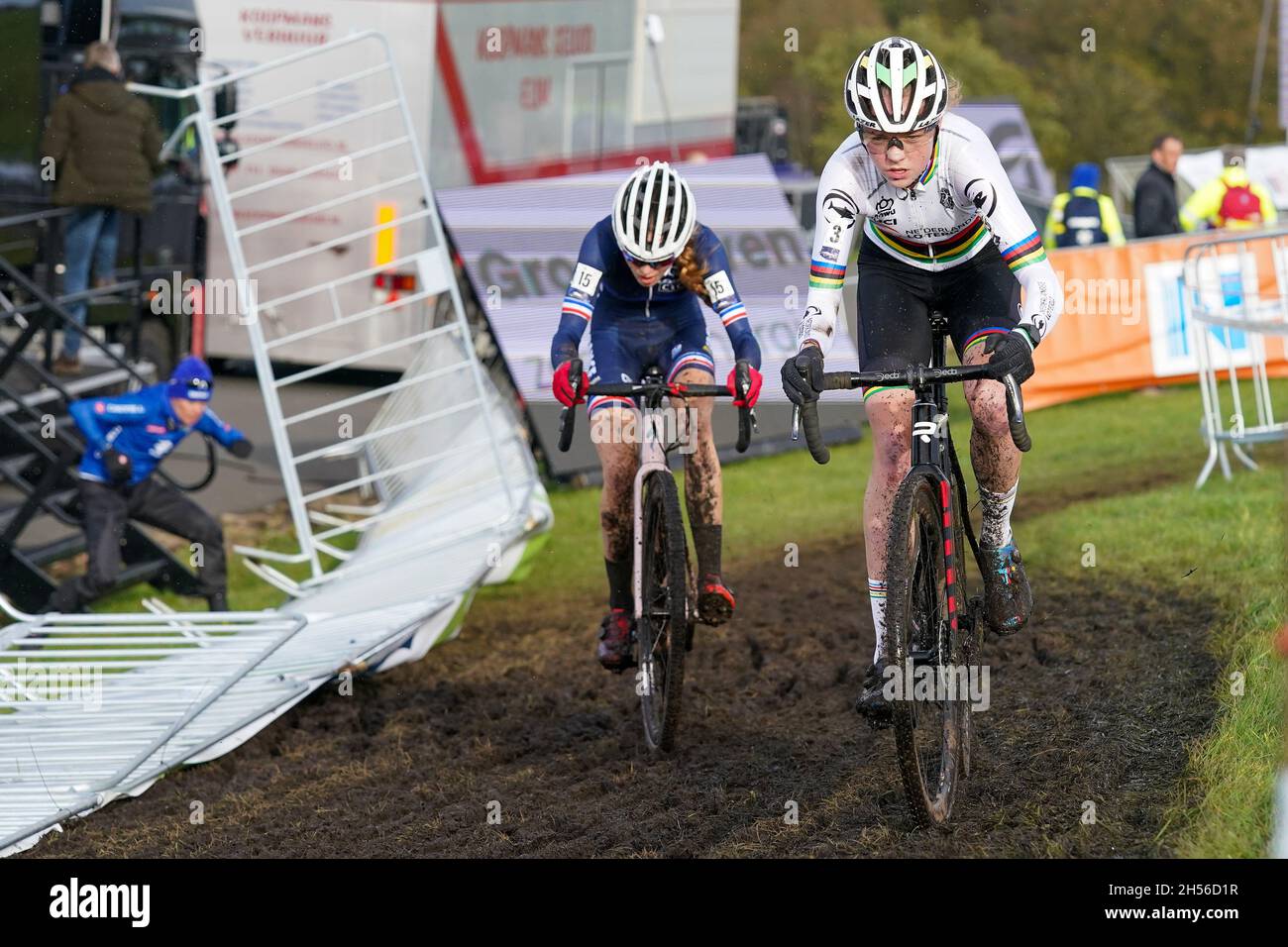 Line burquier hi-res stock photography and images - Alamy