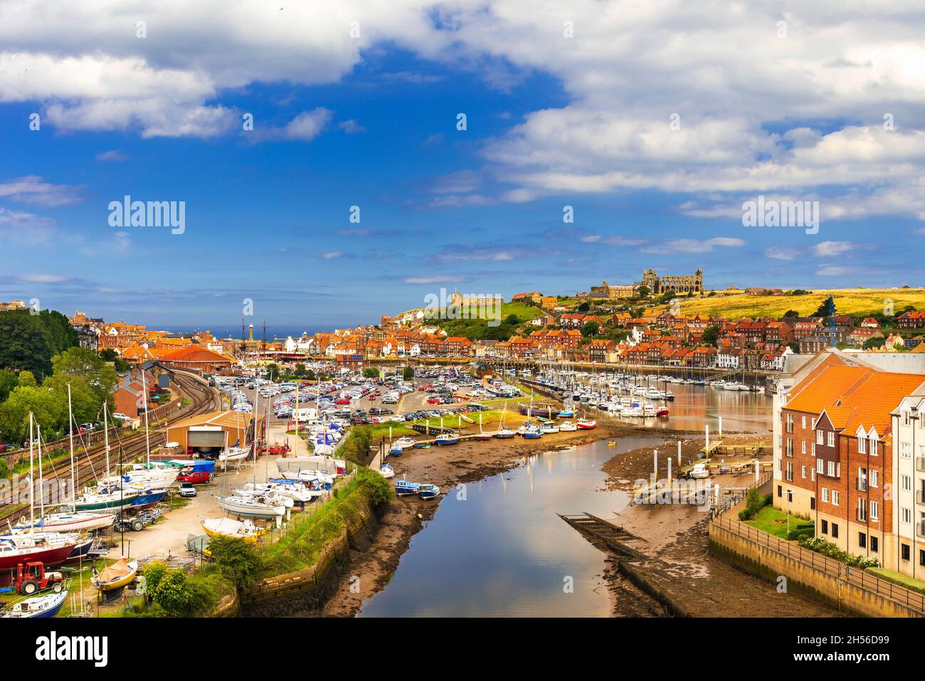 Whitby abbey on the hill hi-res stock photography and images - Alamy