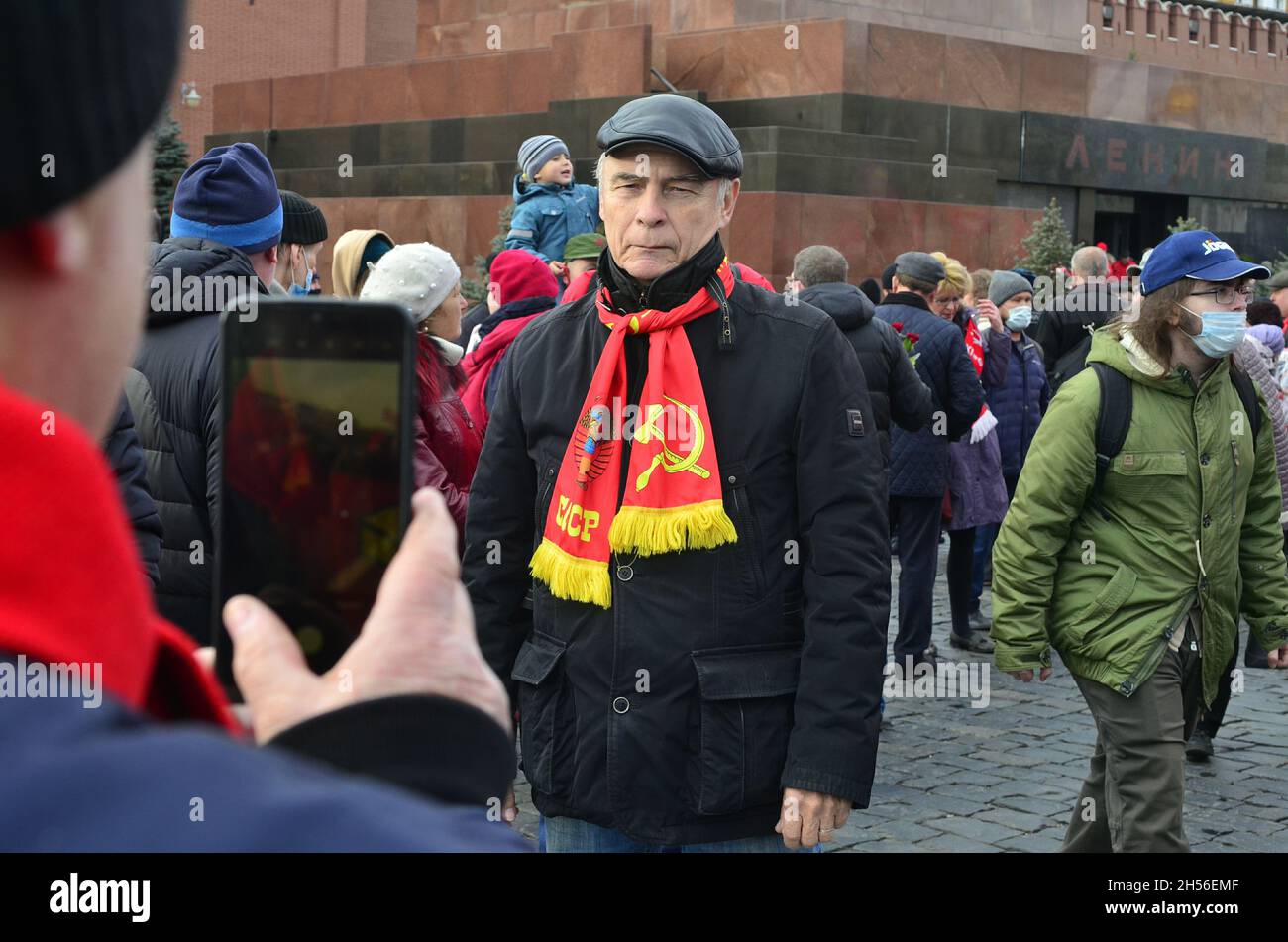 Celebrating the anniversary of the October Revolution in Moscow.Red ...