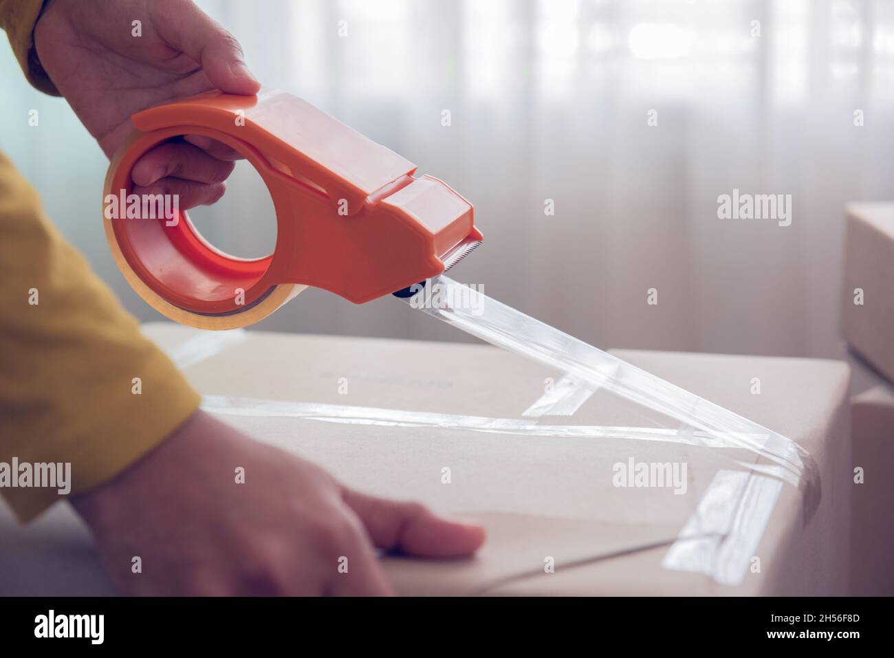 Packing a cargo container hi-res stock photography and images - Alamy