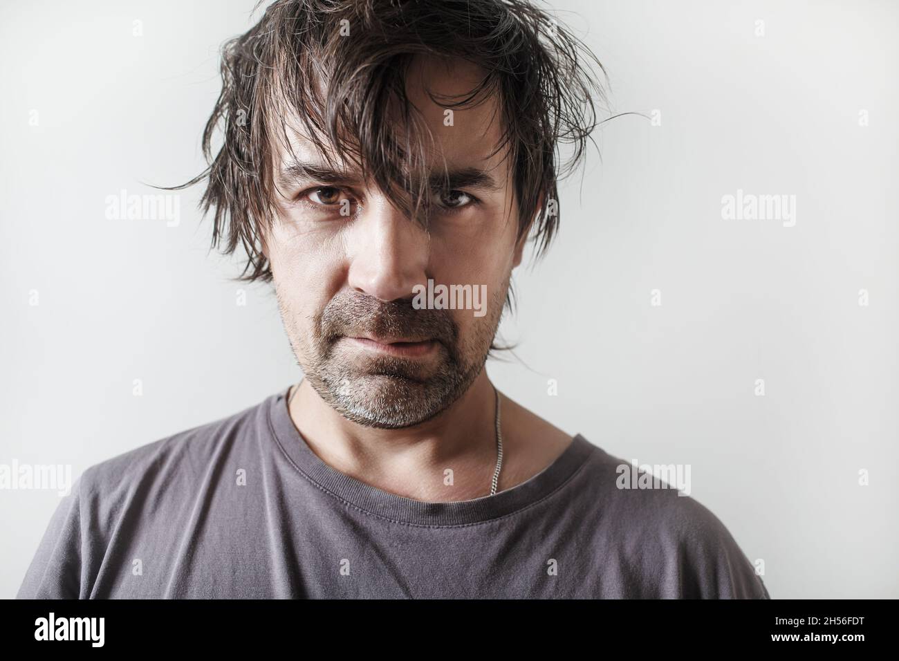 Studio shot unshaven guy hi-res stock photography and images - Alamy