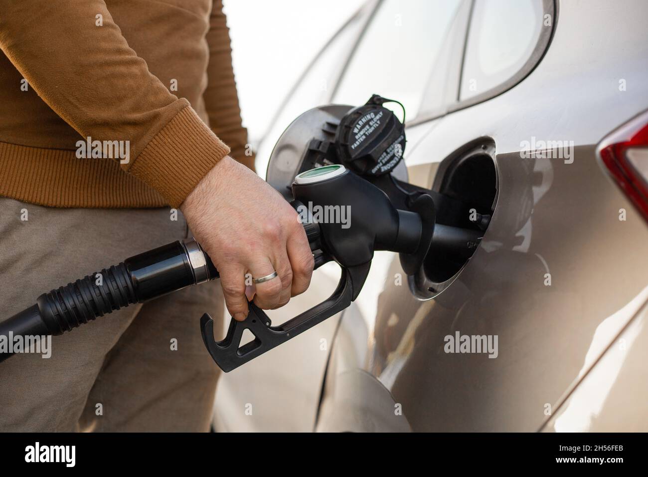 Refill vehicle hi-res stock photography and images - Alamy