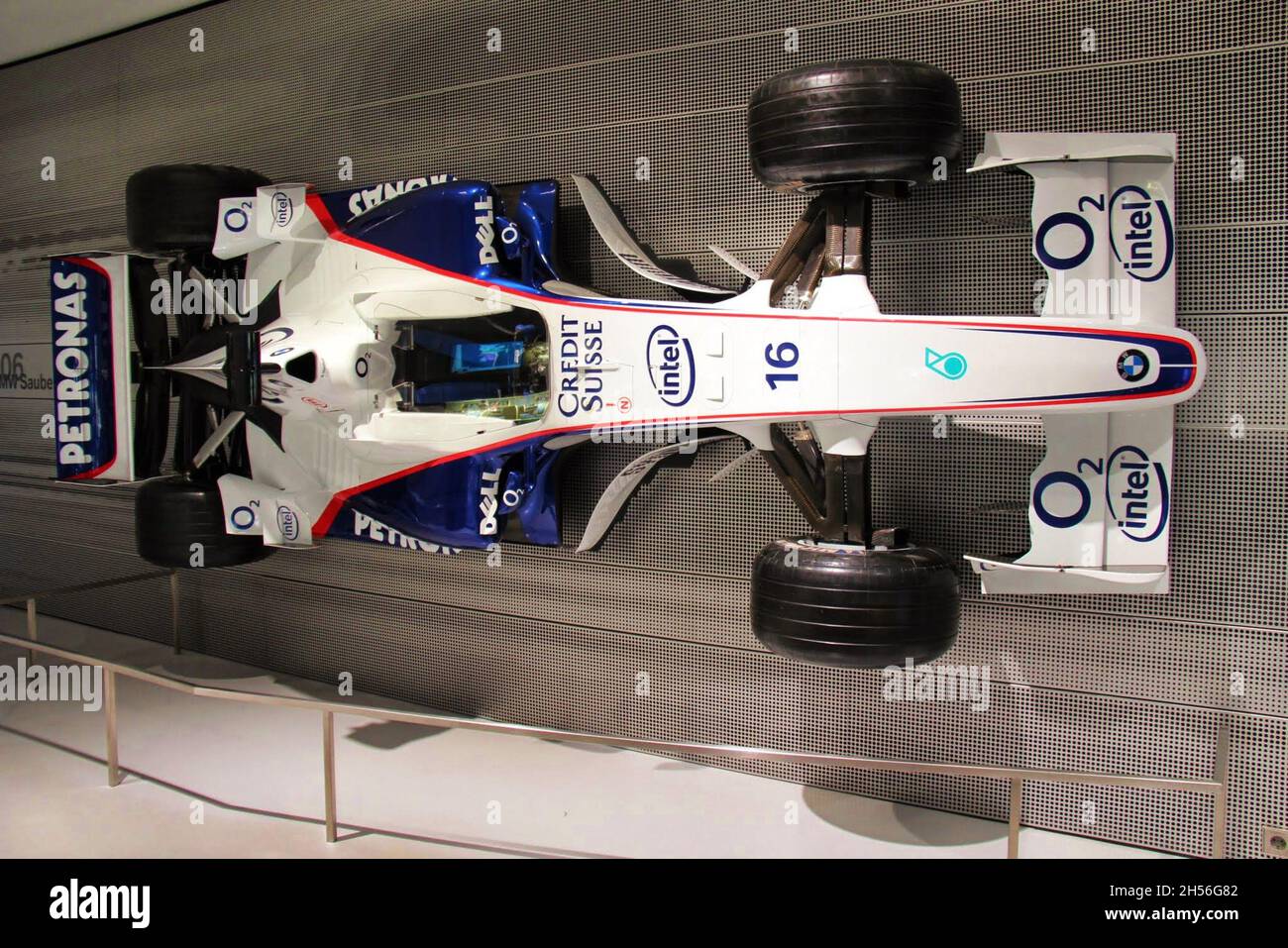 Modern formula 1 racing car hi-res stock photography and images - Alamy