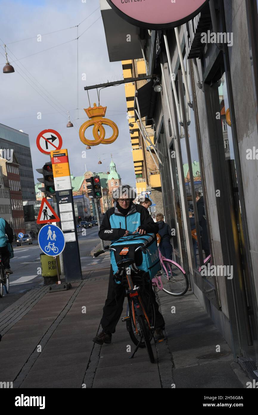 Wolt partner rider hi-res stock photography and images - Alamy