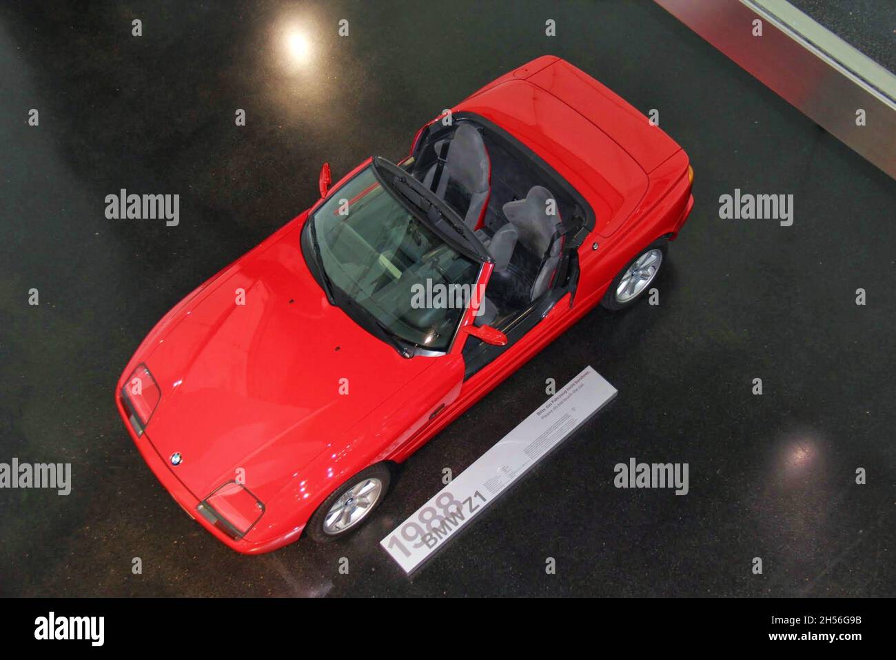 BMW Z1 : Aerial view, red color, year 1988, roadster, it was produced ...