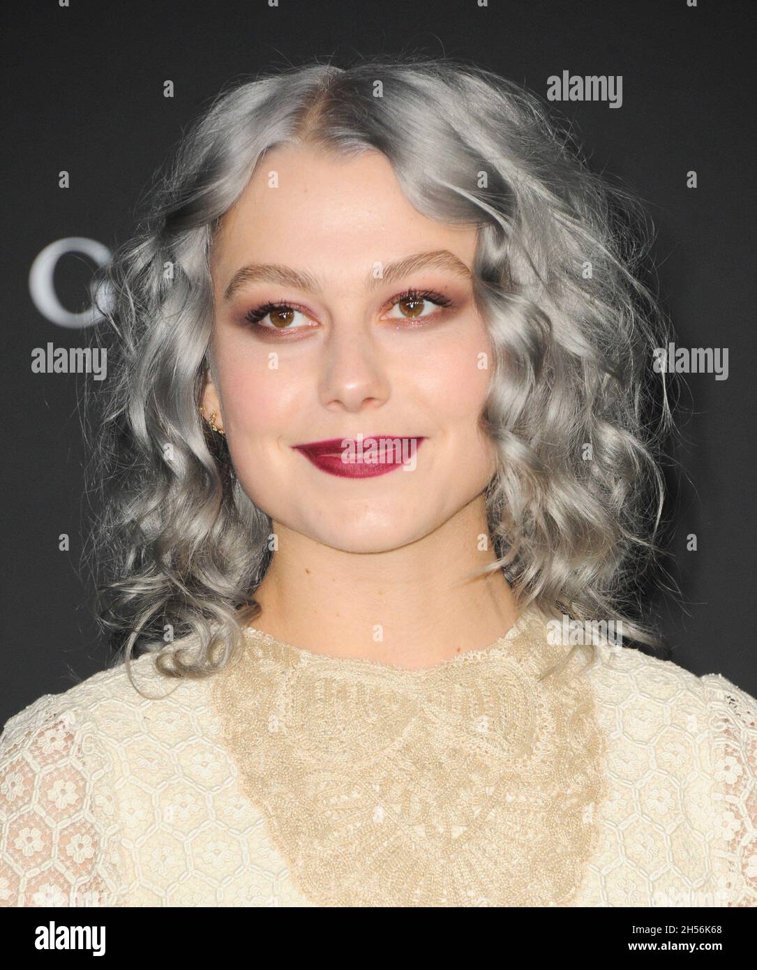 Phoebe bridgers red carpet hi-res stock photography and images - Alamy