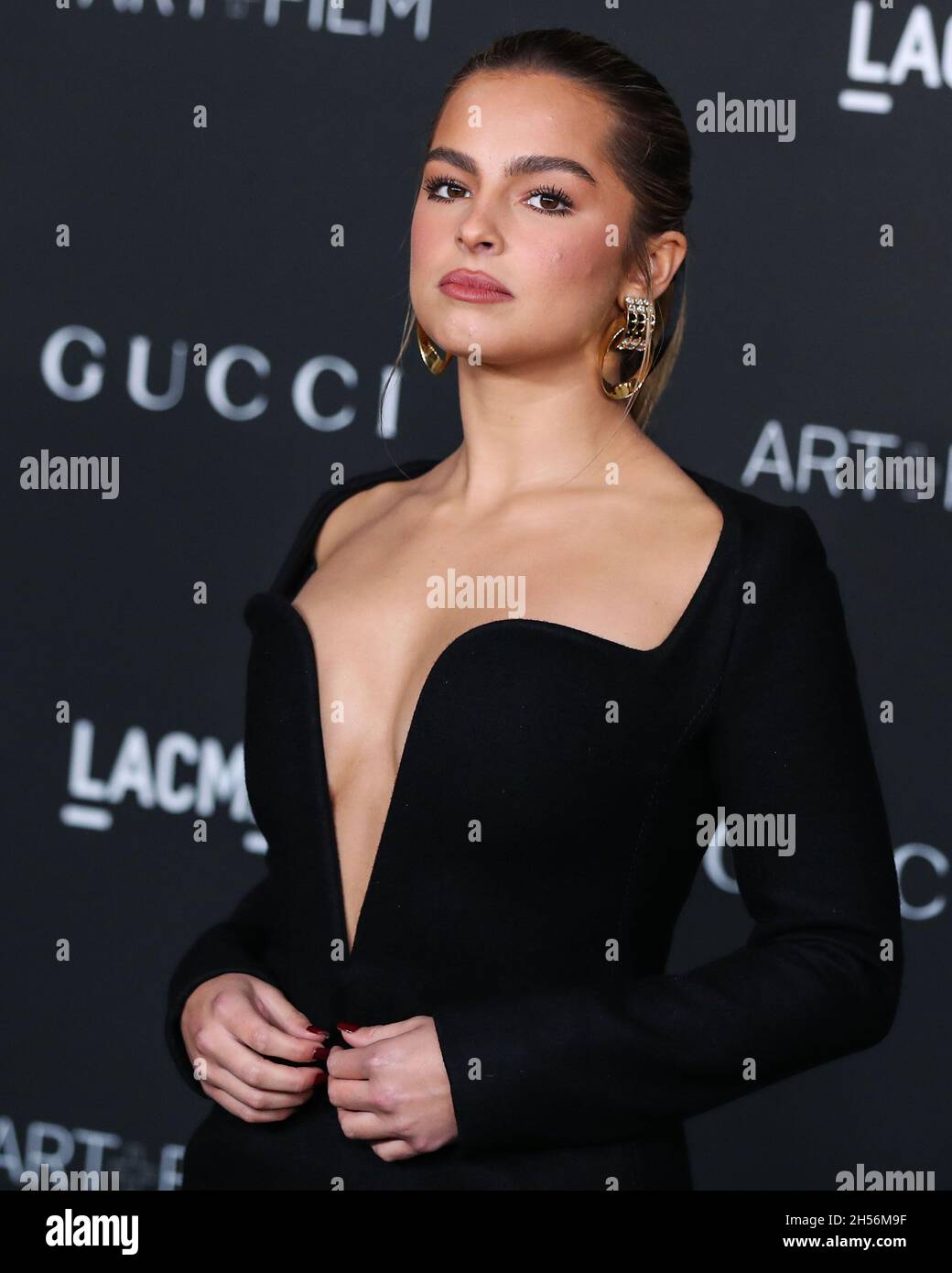 LOS ANGELES, CALIFORNIA, USA - NOVEMBER 06: Addison Rae wearing a Saint ...