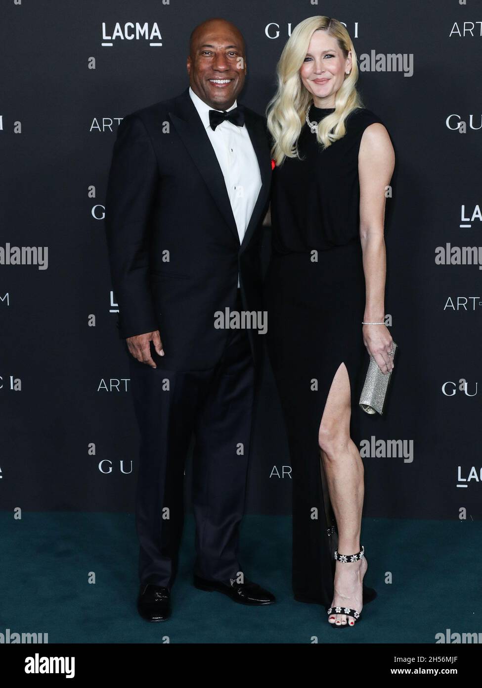 LOS ANGELES, CALIFORNIA, USA - NOVEMBER 06: Byron Allen and Jennifer ...