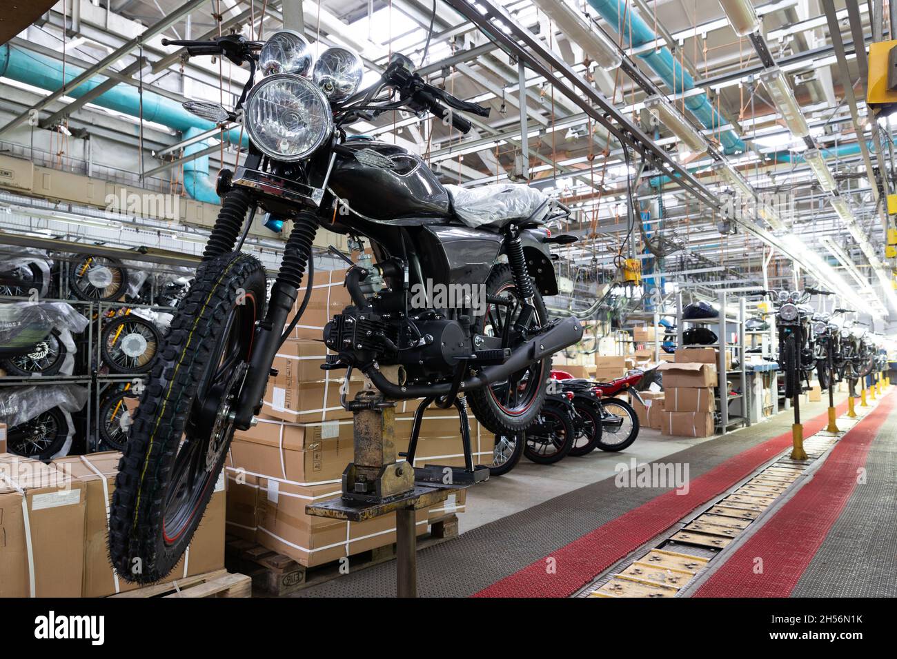 Motorcycle production line hi-res stock photography and images - Alamy