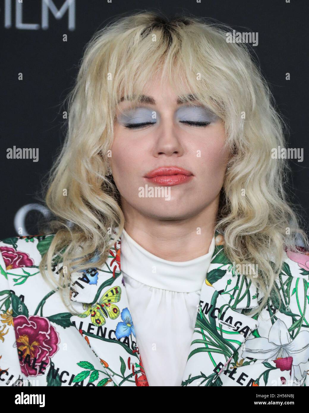 LOS ANGELES, CALIFORNIA, USA - NOVEMBER 06: Singer Miley Cyrus wearing ...