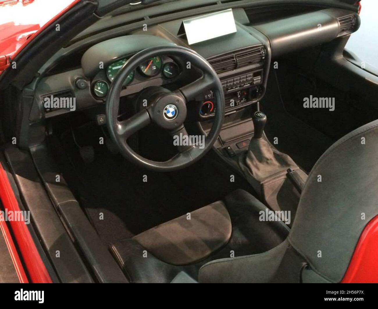 BMW Z1 : Panoramic view of the front panel Close-up, red color, year ...