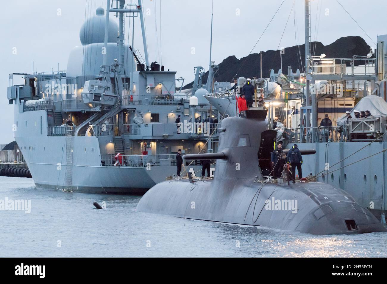 Type 423 oste class hi-res stock photography and images - Alamy