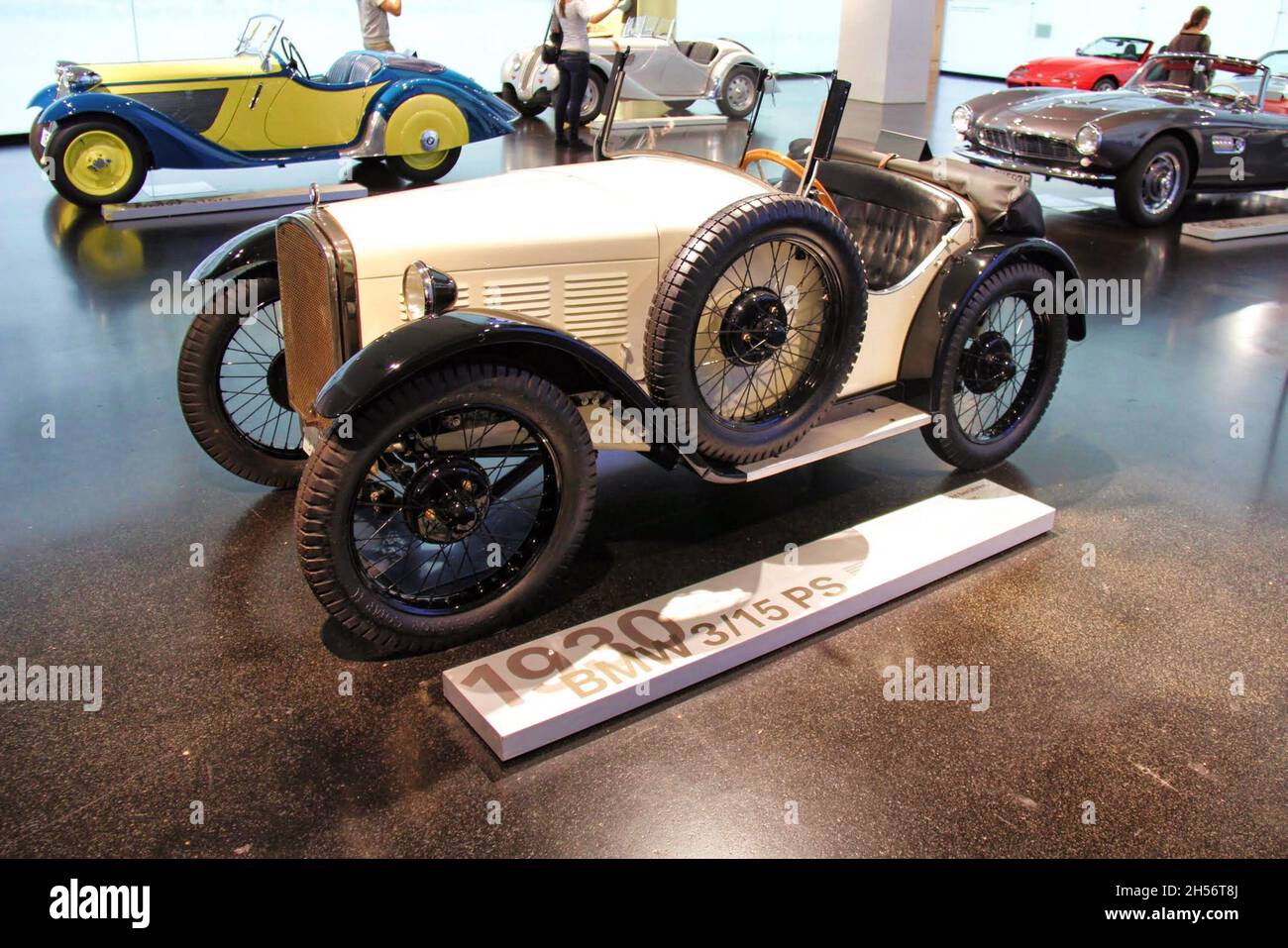 BMW 3/15 PS : Side view, white color, year 1930, roadster , produced by ...