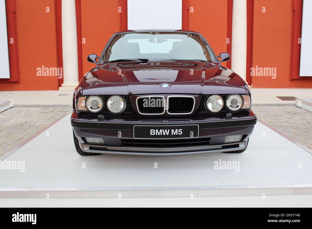 BMW M5 (E34): Front view, wood black color. second generation. Made ...