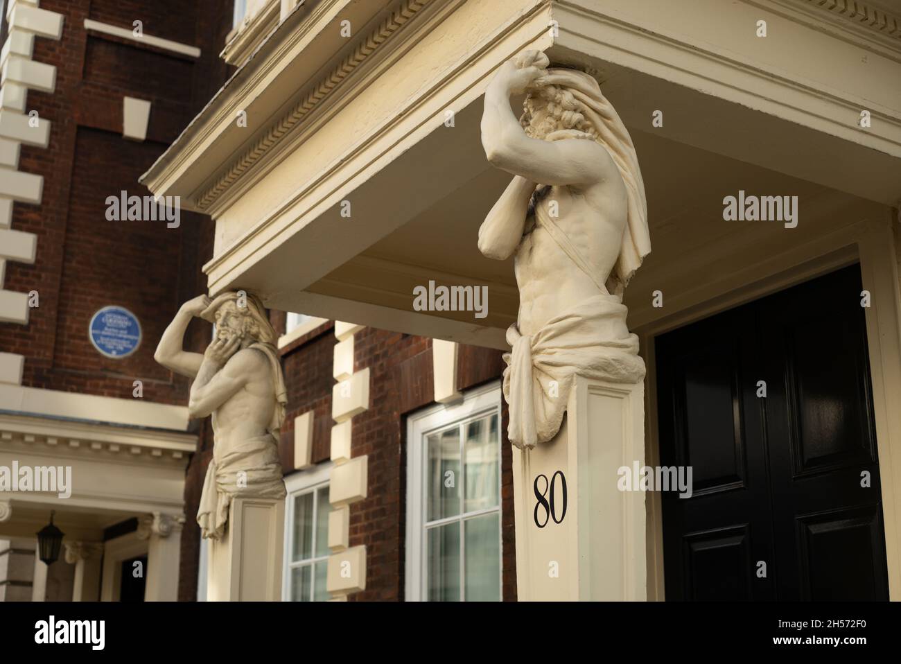 Atlas figures hi-res stock photography and images - Alamy