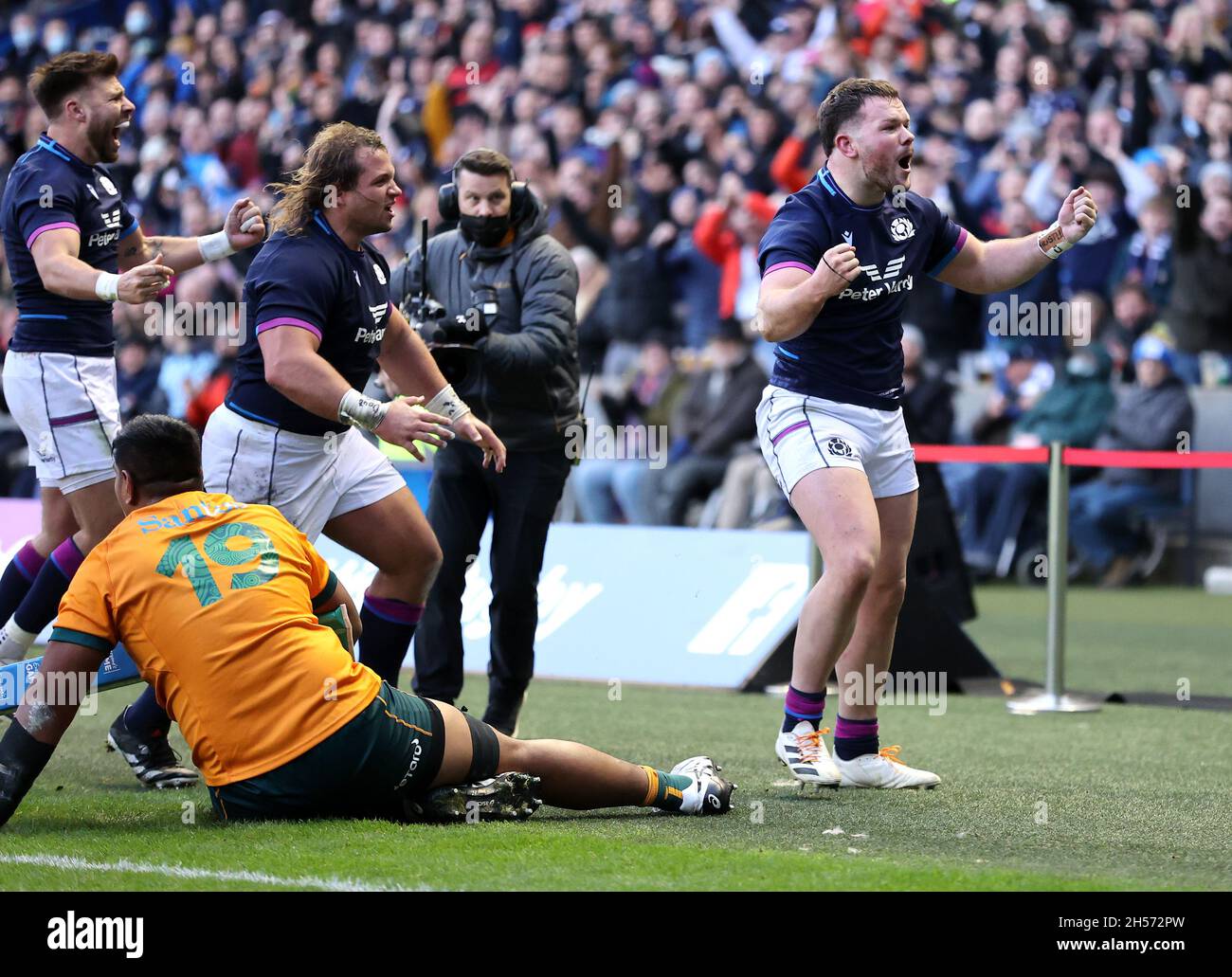 Welsh rugby team edinburgh hi-res stock photography and images - Alamy
