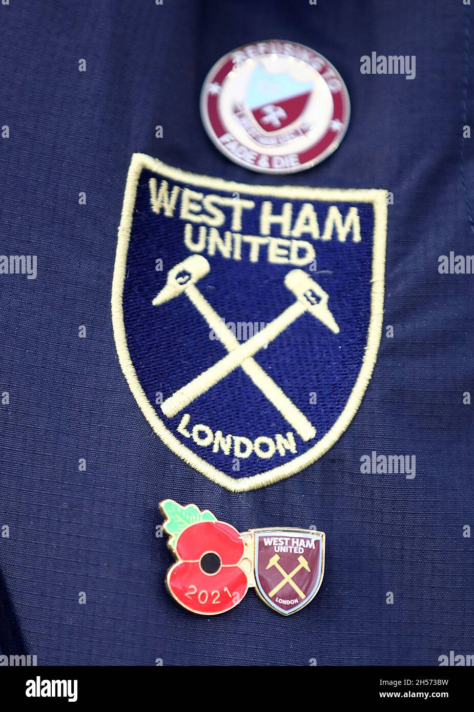 Poppy badge hi-res stock photography and images - Alamy