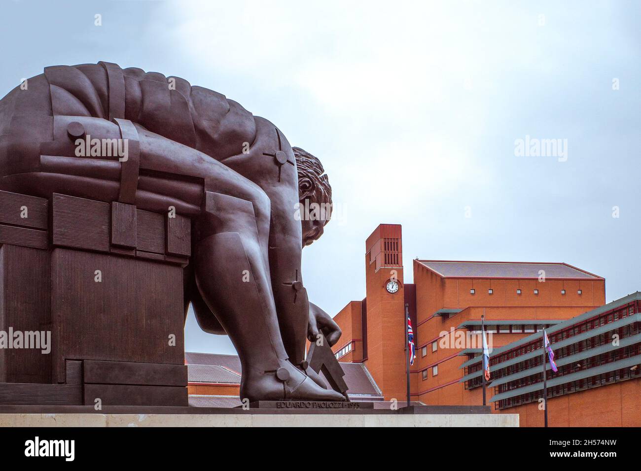 British library sculpture hi-res stock photography and images - Alamy