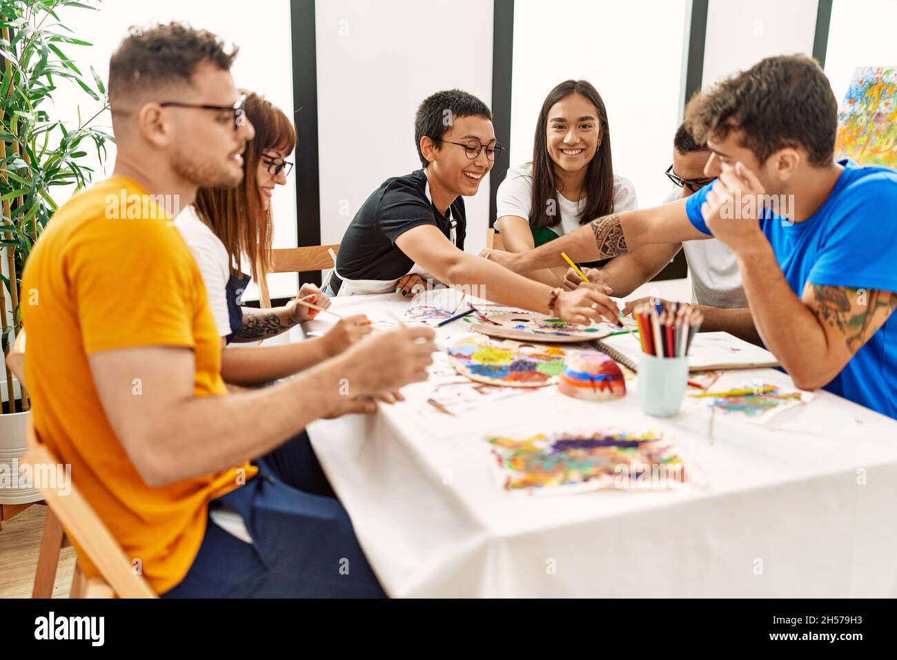 Group of people drawing at art studio Stock Photo - Alamy
