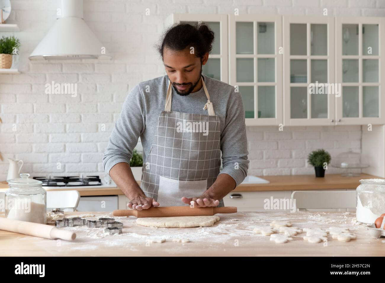 Young man concentrate hi-res stock photography and images - Alamy