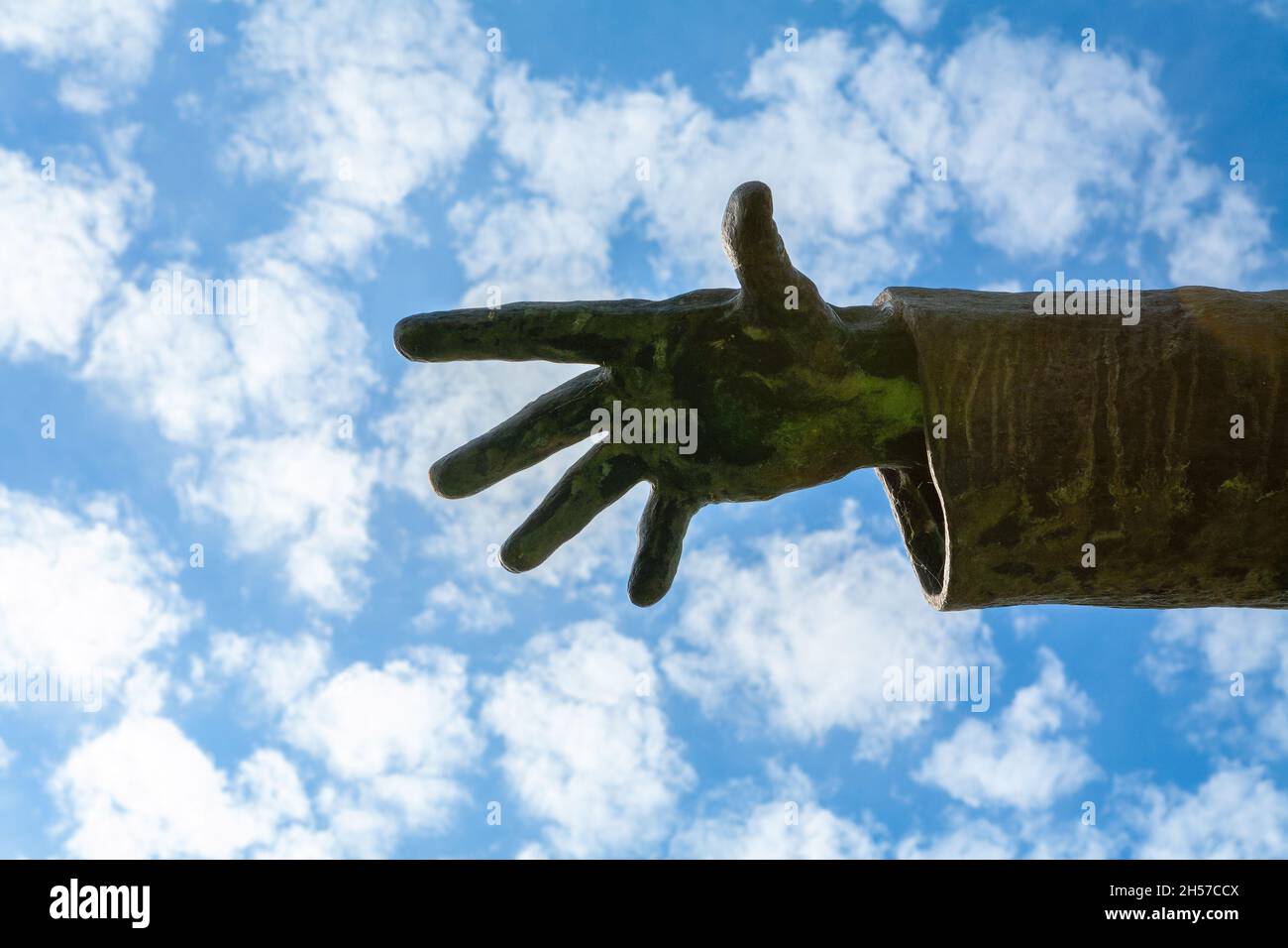 Hand statue hi-res stock photography and images - Alamy