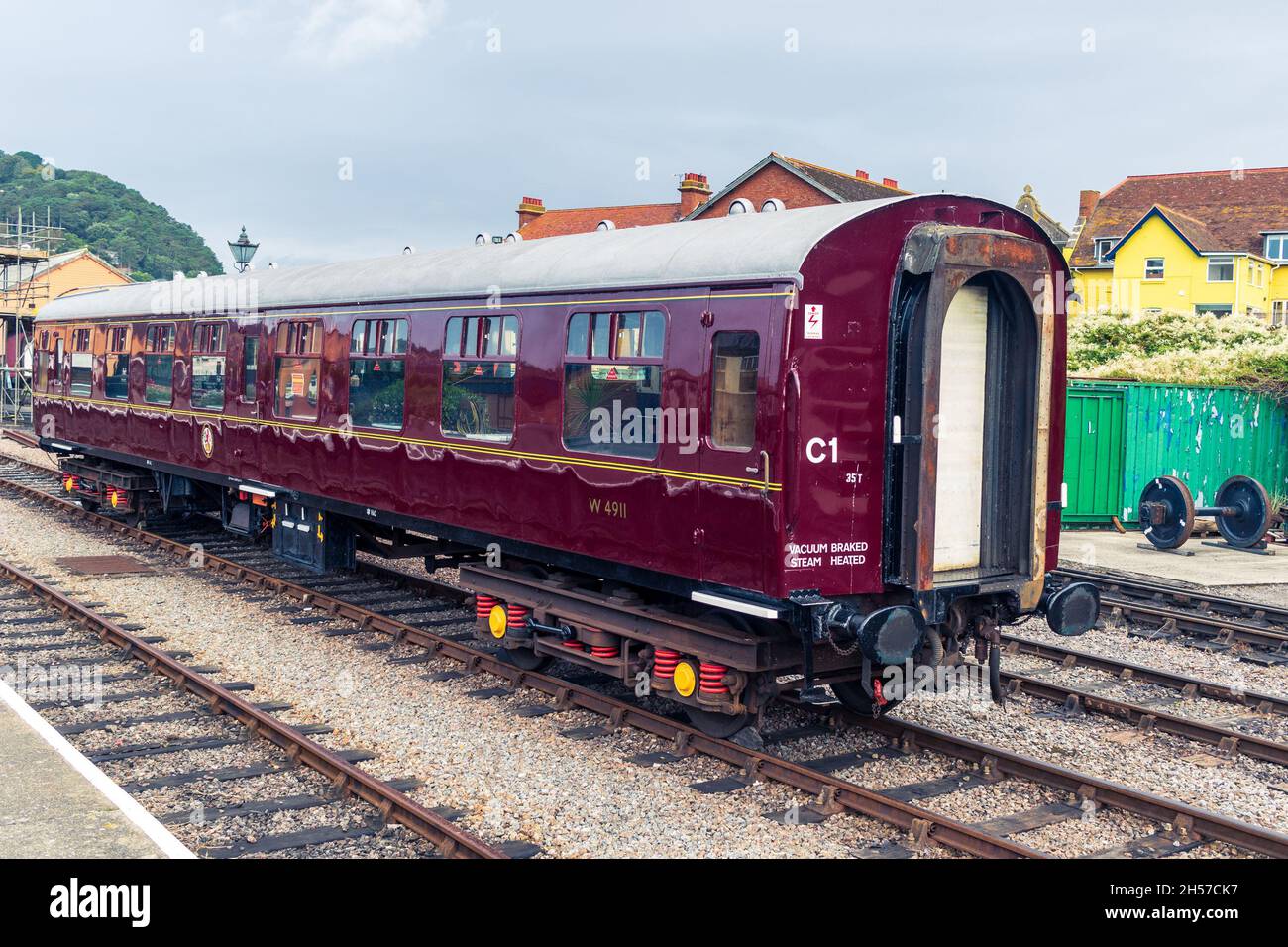 Vintage british train car hi-res stock photography and images - Alamy